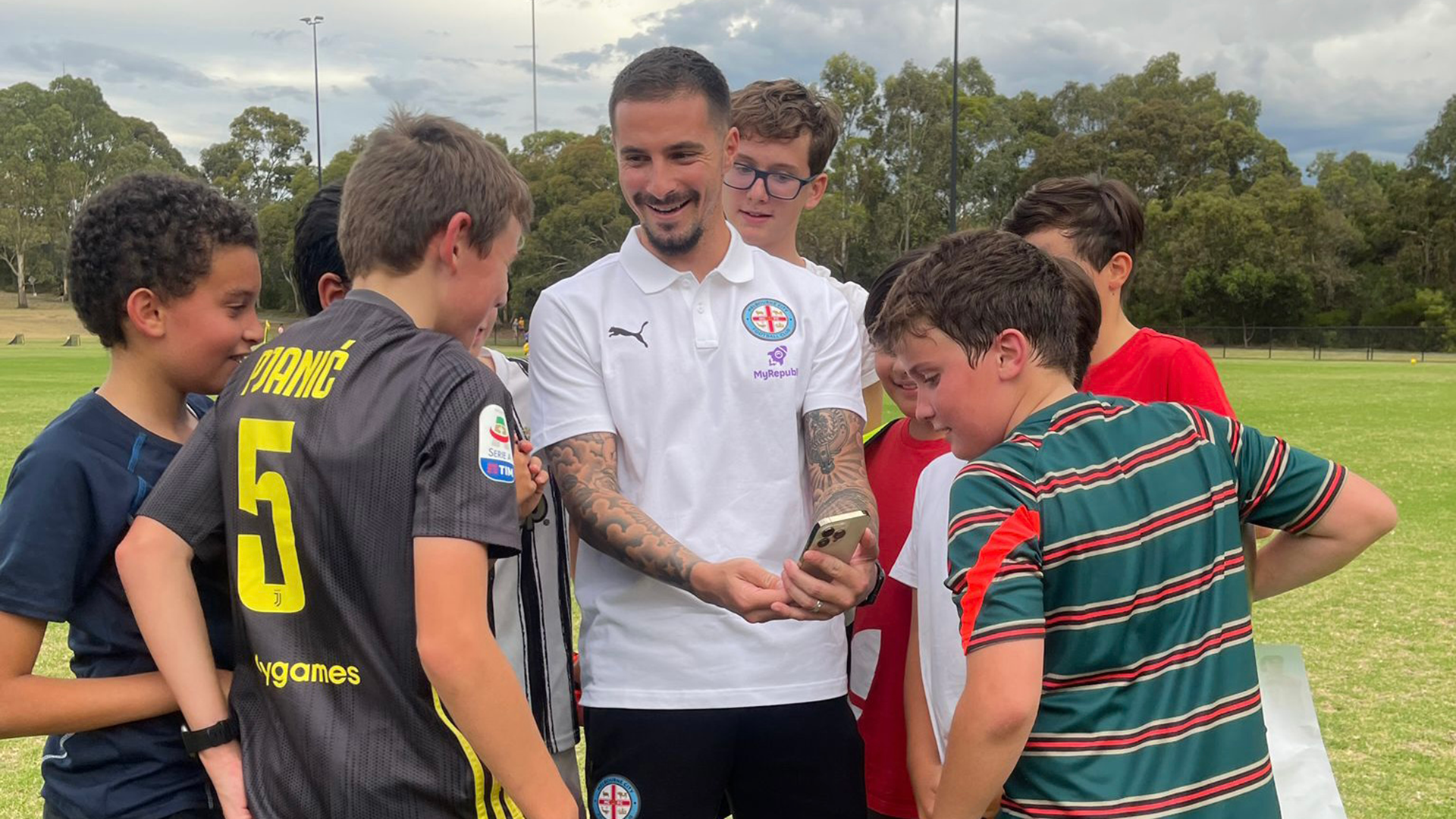 City stars visit City Clubs - Melbourne City